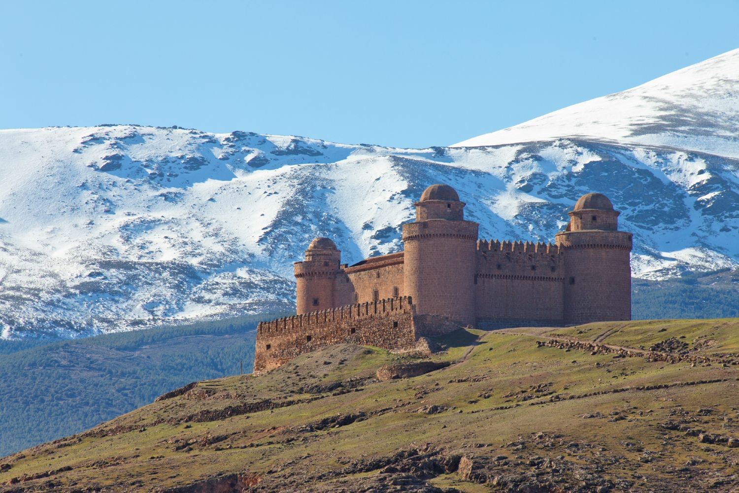 Top 12 Most Impressive Castles in Spain | Just Explore